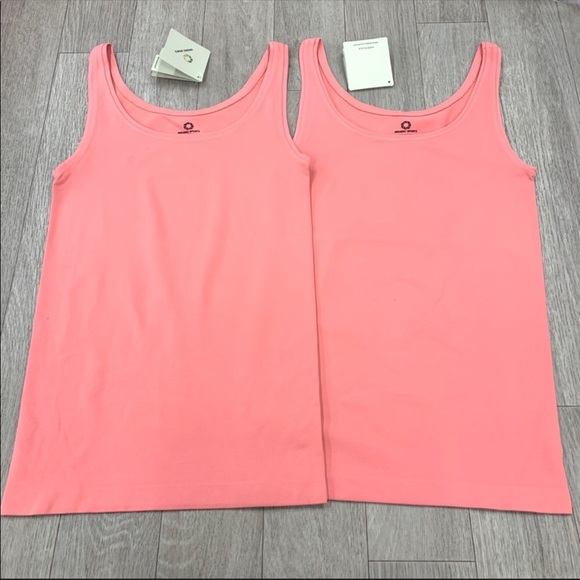 Nikibiki | Tops | Nwt Nikibiki Sports Strawberry Seamless Tank Top ...